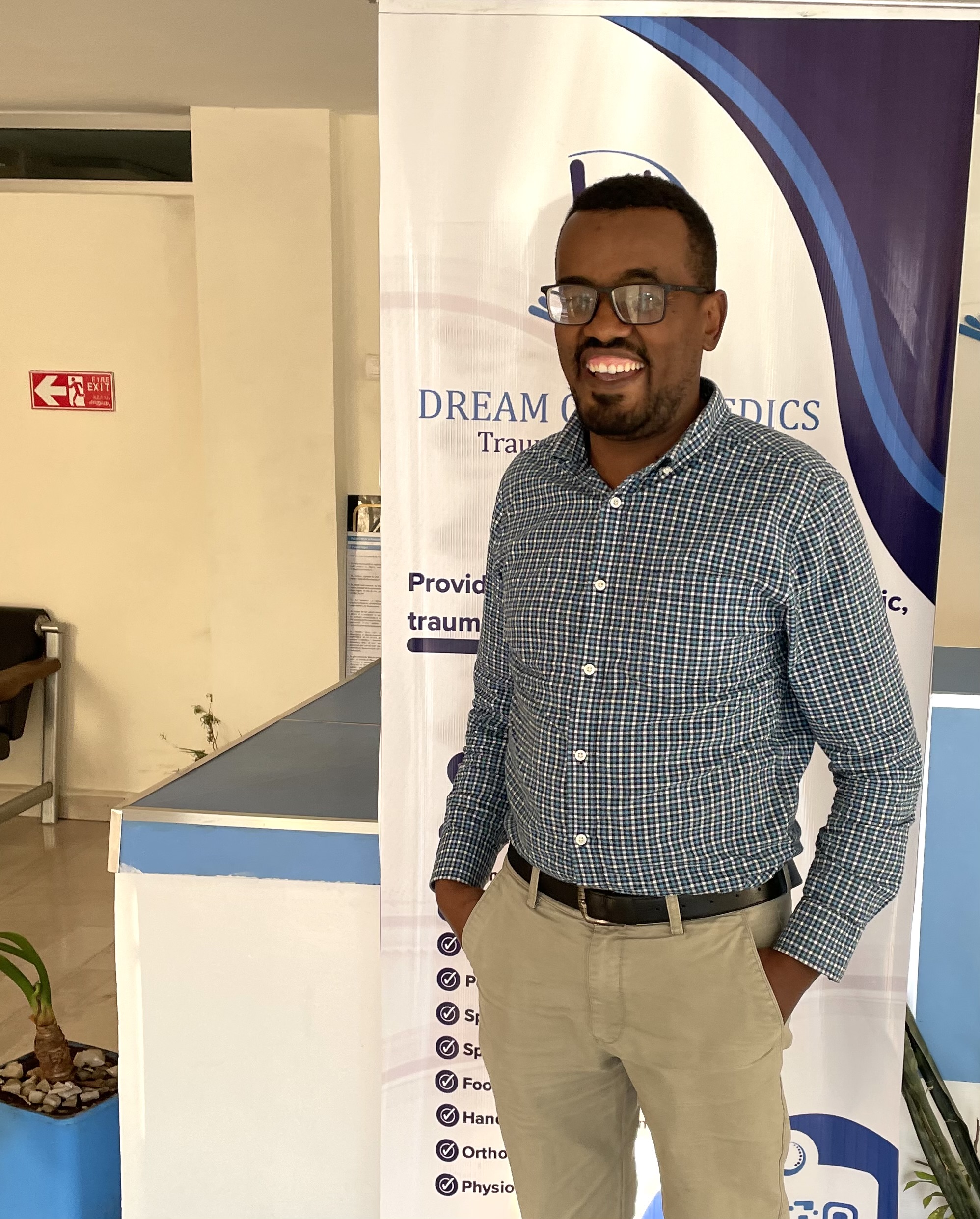 Visit AaBET Hospital, reunion with Black Lion docs – Ethiopian Diaspora ...